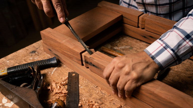 The Essential Wood Carving for Beginners Guide: Start Your Journey ...